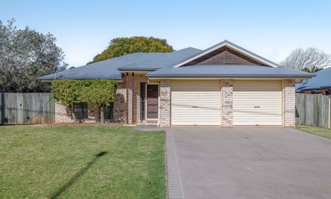 Residential Sold — 220 Spring Street MIDDLE RIDGE QLD 4350 | Australia ...