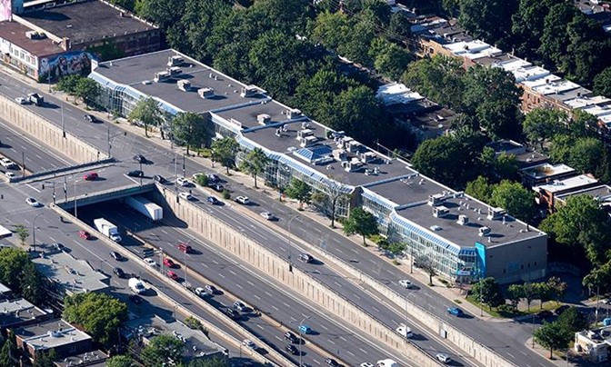 Office Sold — 5410-5460 Decarie Boulevard Montréal, Québec, Montreal ...