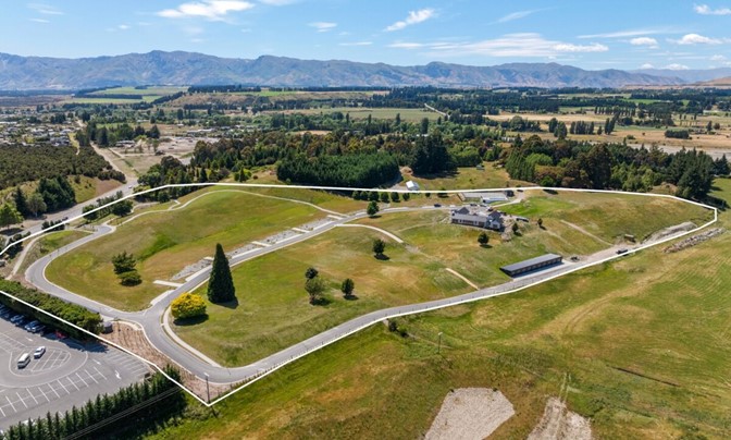 Residential For sale — 190-192 Wanaka-Luggate HWY, Wanaka, Otago | New ...