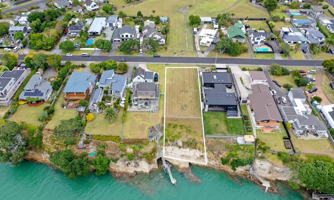 Investment For sale — 39 Pohutukawa Road, Beachlands, Manukau City ...