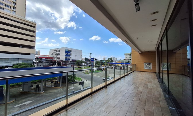 Retail For Lease — Local 14 en alquiler 110.54 m2 PH Liberty Plaza 12 Octubre PH Liberty Plaza ...