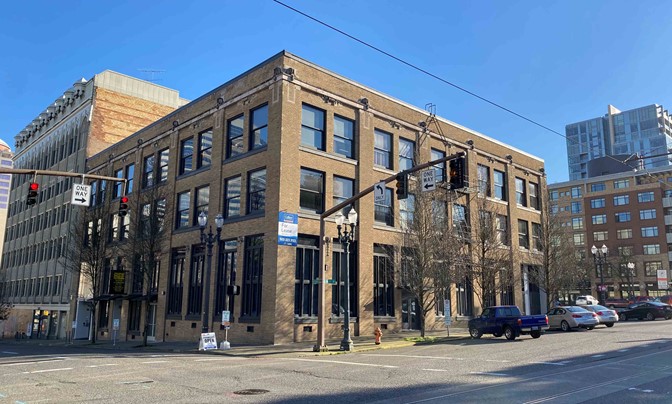 Office For Lease — 1022 SW Salmon St, Portland, OR 97205, USA | United ...
