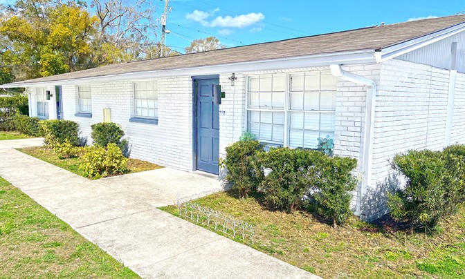 Multifamily For sale — 2008 Holly Ct, Tampa, FL 33613, USA | United ...